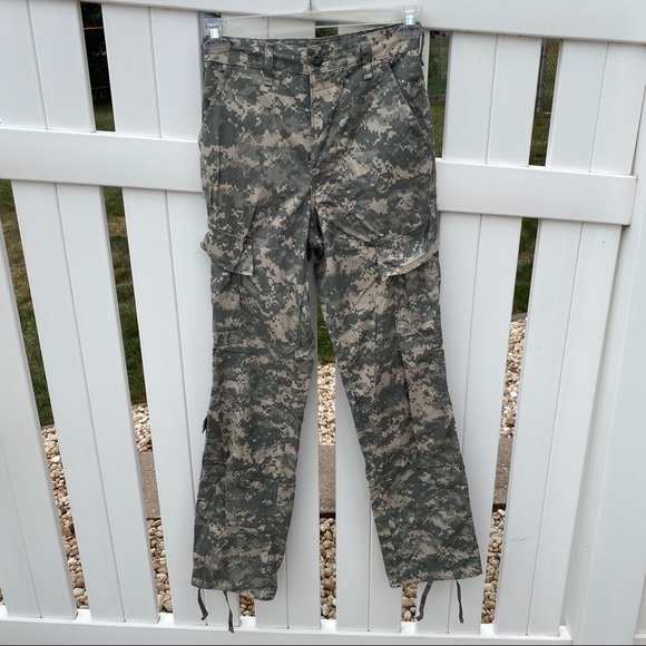 U.S. Army | Pants | 32 Saleus Military Issue Digital Camo Pants | Poshmark
